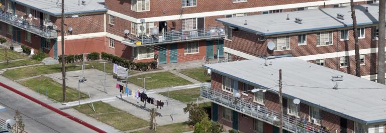 Helping families thrive: Lessons from Chicago's public housing ...